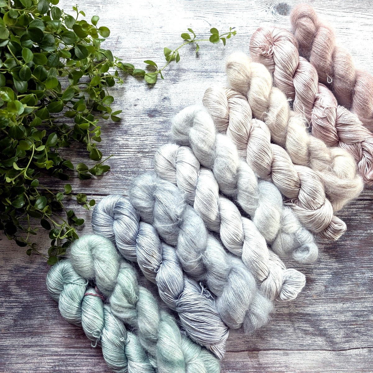 Silk and fluff yarn packs – An Caitín Beag